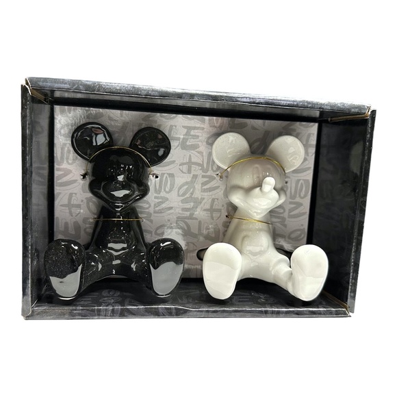 Kitchen | Disney Just Mickey Mouse Black White Salt Pepper Shaker ...